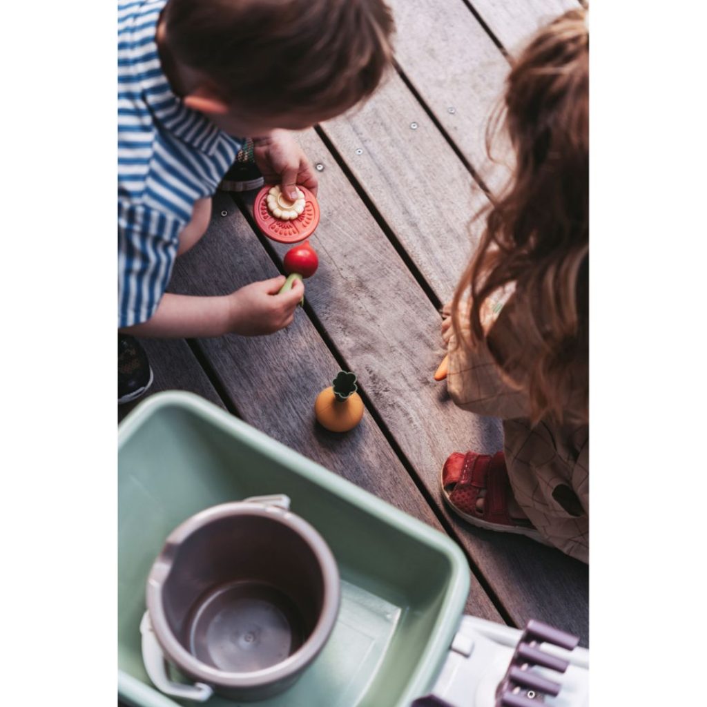 Dantoy Green Garden Wheelbarrow Set (4pcs) - Step4