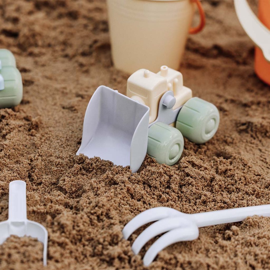 Dantoy Pastel Sand Set (45pcs) - Step4